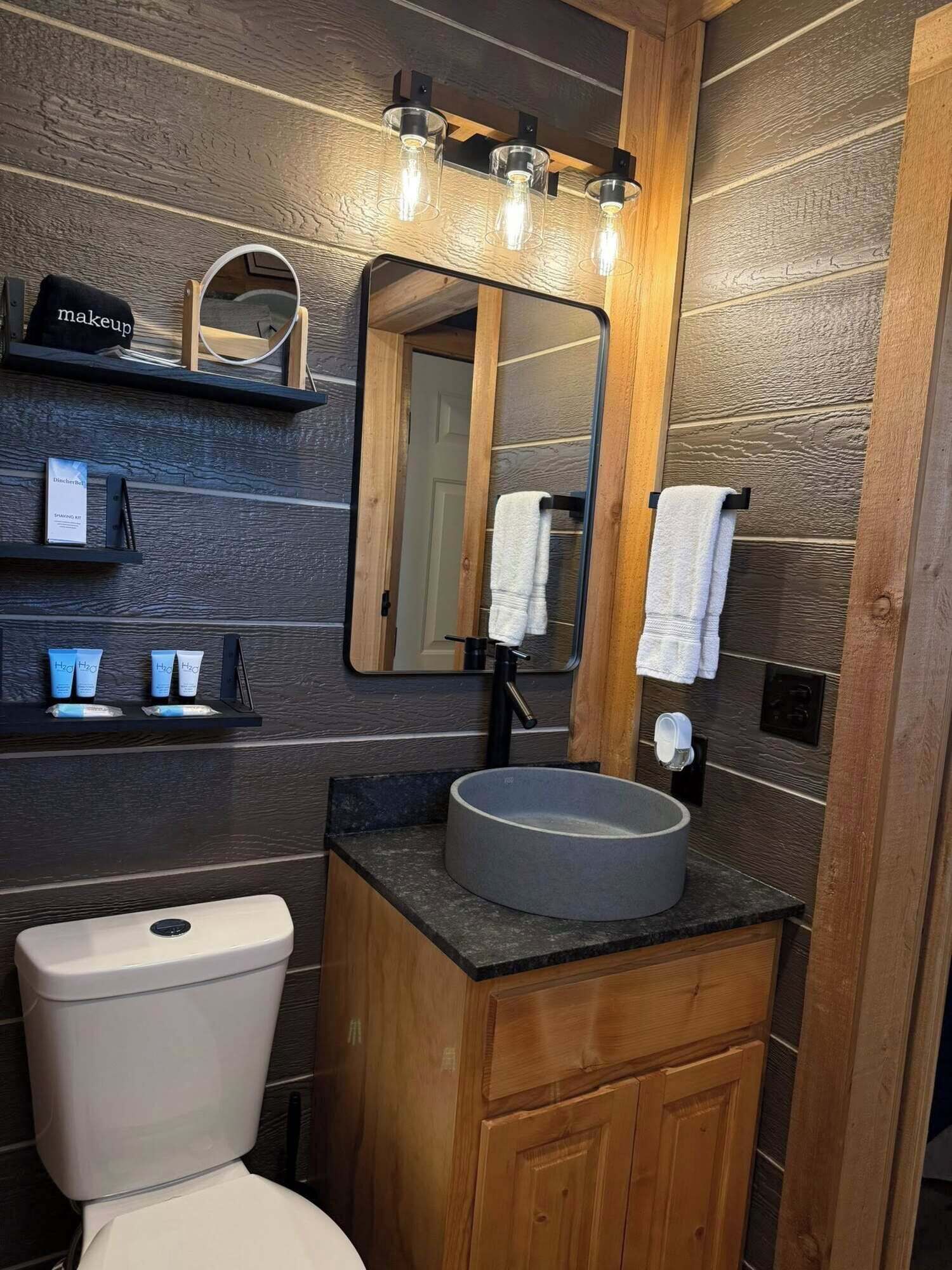 Cozy Cabin In Wooded Setting W/hot Tub - Disney, OK