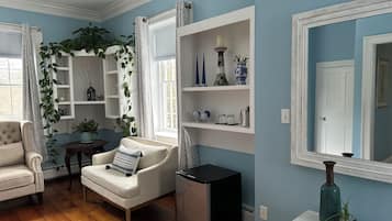 Quarto Duplo Superior, 1 cama queen-size | Minibar, cortinas/cortinados opacos, Wi-fi grátis