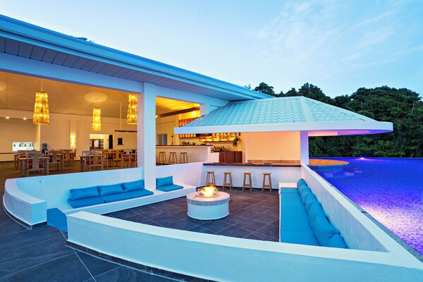 Dive Spot Asia & Brumini Beach Resort - Oslob