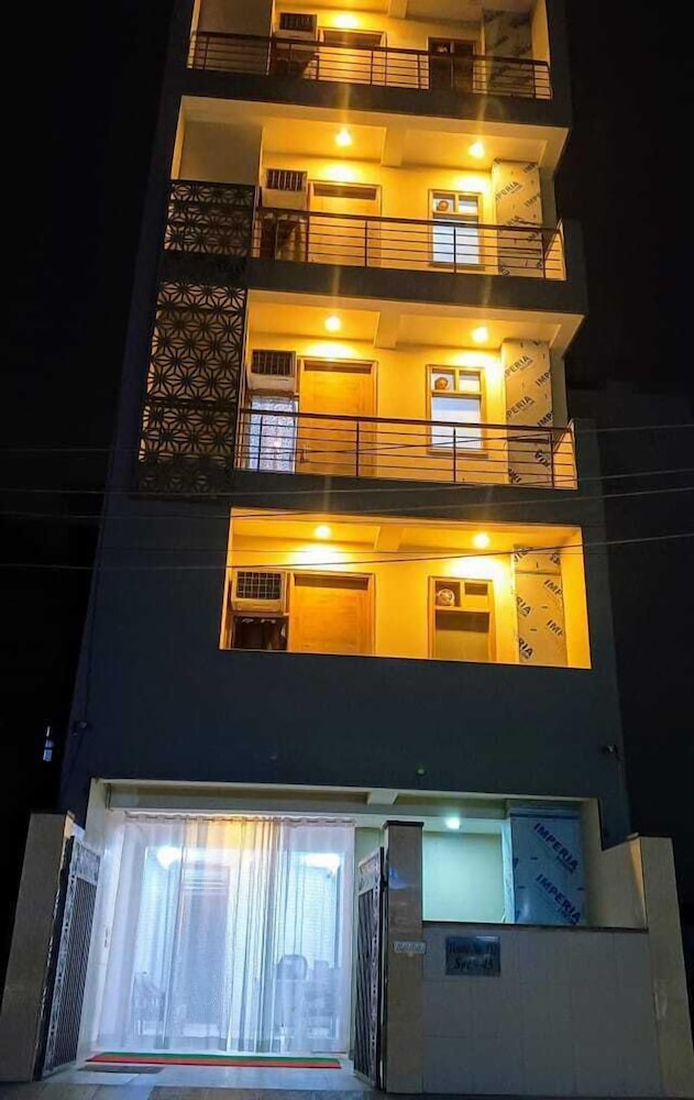 Soooper Hotel - Gurugram