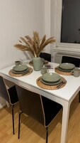 Apartamento, 2 quartos, vista para a cidade | Opções para refeição