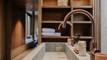 Tierra Master Suite | Lavatório na casa de banho
