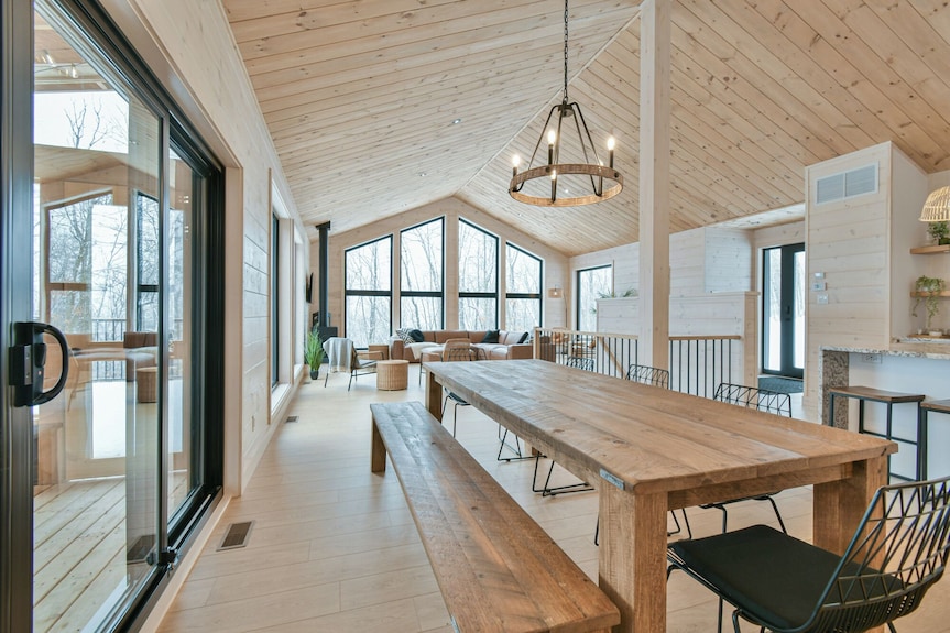 Modern Chalet Near Sommet Morin Heights - Nature, Skiing And Relaxation - Saint-Sauveur