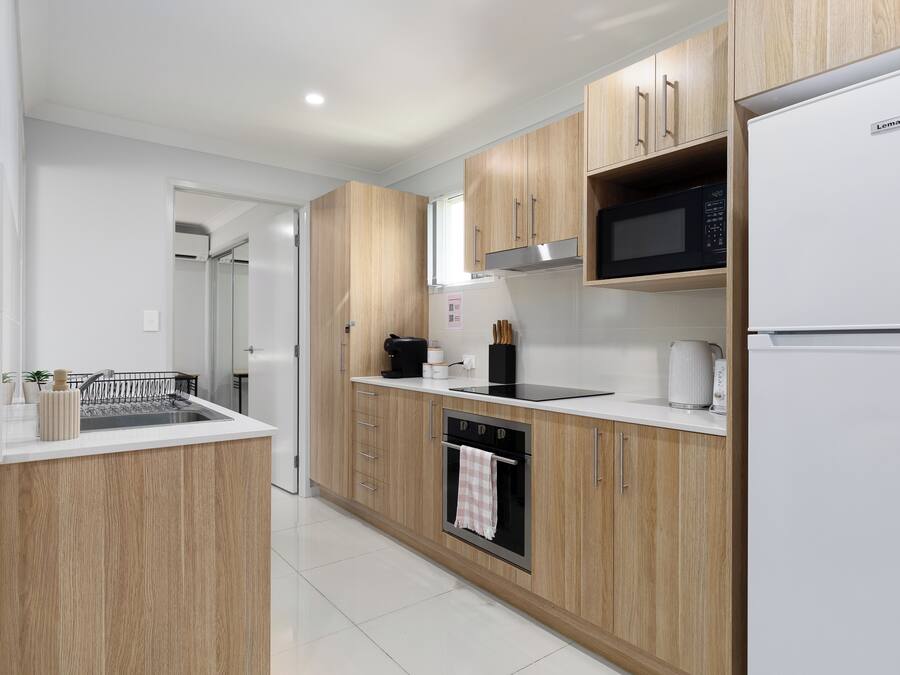 Deluxe Apartment | Cozinha privada | Um frigorífico, um micro-ondas, um forno, uma placa de cozinha