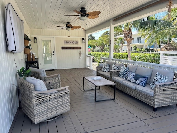 Cozy Coastal Cottage On The Water In Key Largo - Key Largo, FL