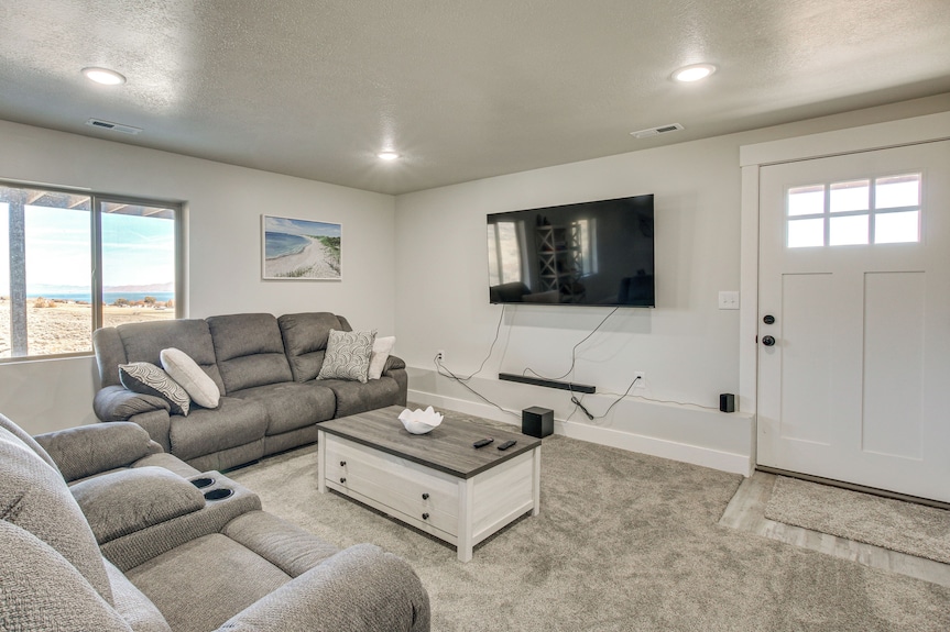 2 Mi To Bear Lake: Mtn-view Gem In Garden City - 加登