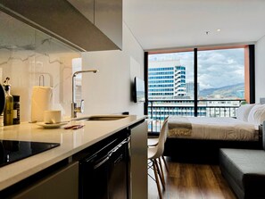 1 quarto, ferro/tábua de engomar, Wi-fi grátis, roupa de cama fornecida 