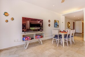 Apartamento, varanda | Sala de jantar