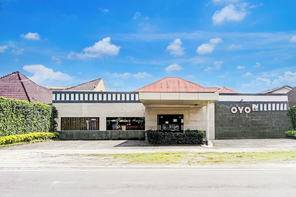 Hotel O Medan City Near Sun Plaza Formerly Residence Anugrah - North Sumatra