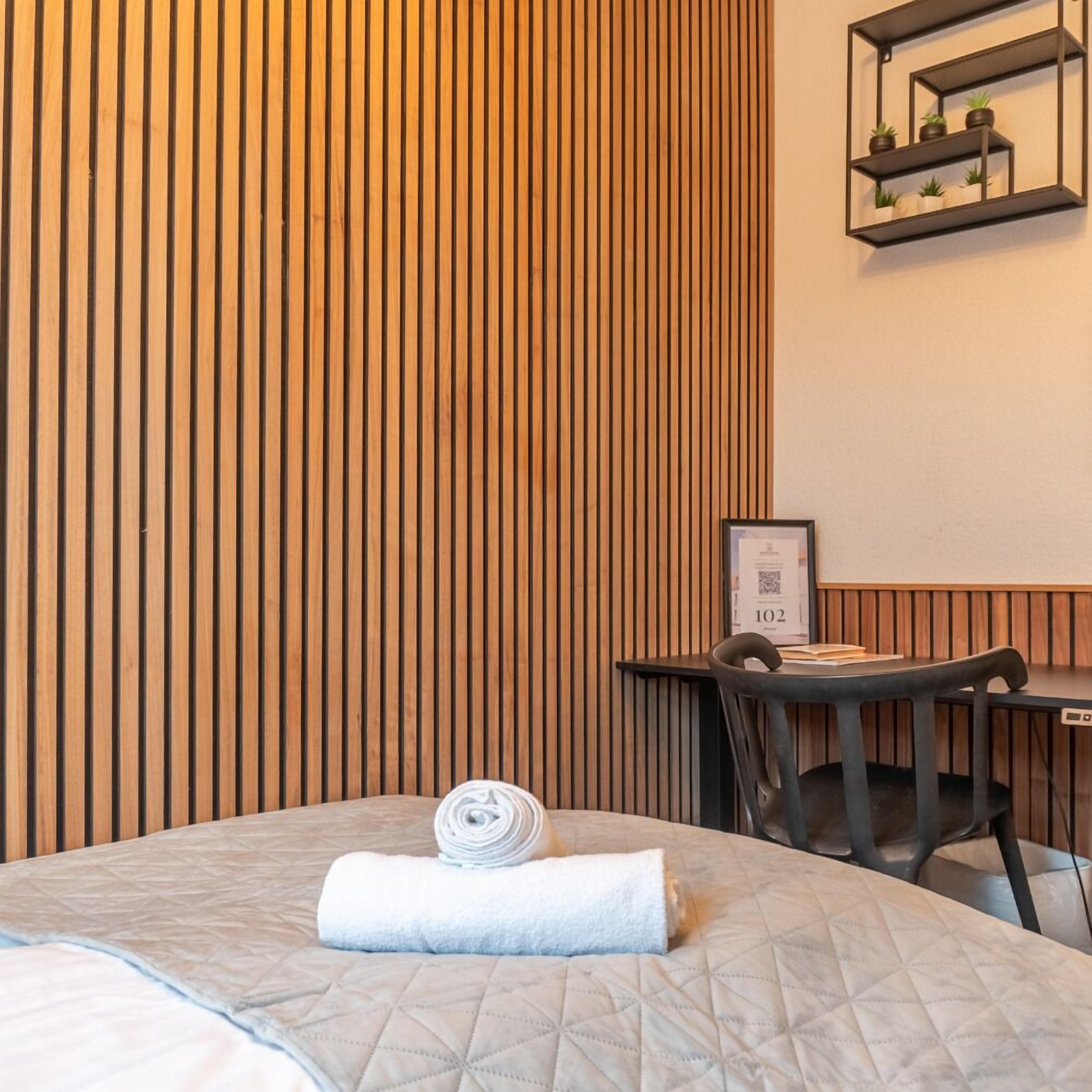 Quarto Individual Básico | Secretária, Wi-fi grátis 