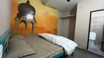 Quarto casal luxo | Quartos à prova de som, Wi-Fi de cortesia