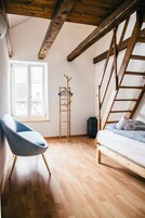 Apartamento, 3 quartos, cozinha | Ferro/tábua de engomar, berços/camas para crianças, Wi-fi grátis 