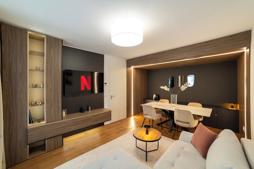 Storyland Apartment Brasov - Transylvania