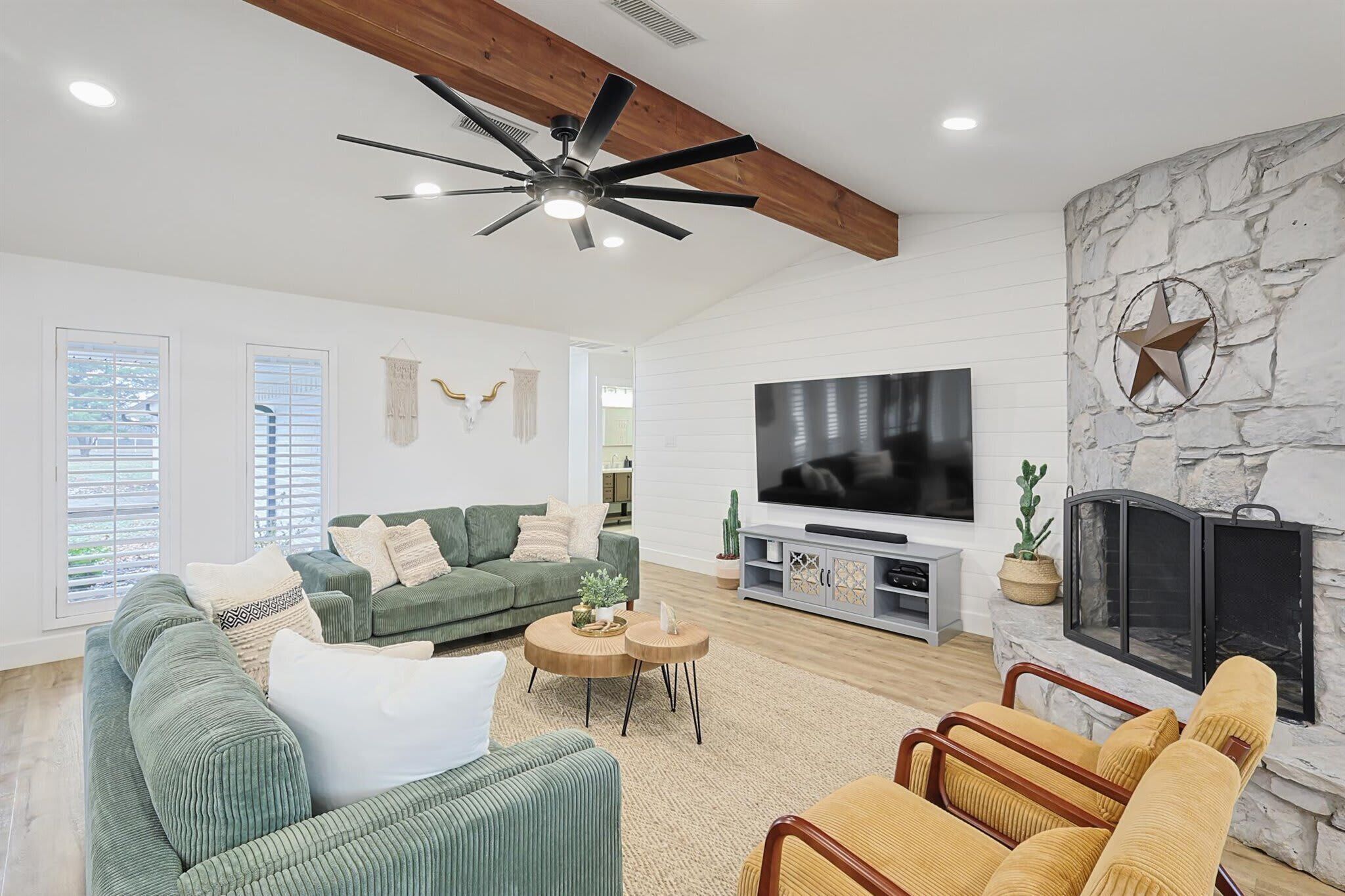 Lone Star Getaway - 5bd/3ba W Game Room & Backyard - McKinney