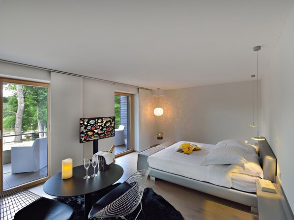 Suite, casa de banho privativa (Alchimie des sens ) | 1 quarto, roupa de alta qualidade, com decoração personalizada 