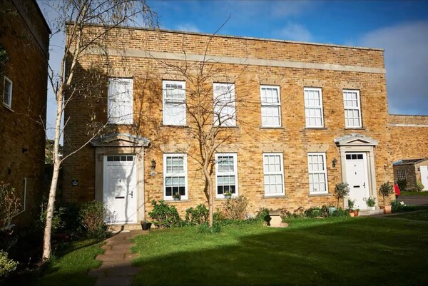 3 Bedroom-house -3mins To Beach- Petsok - Lymington