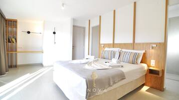 Villa de Luxo, vista para a piscina | 4 quartos, ferro/tábua de engomar, Wi-fi grátis