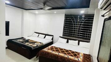 Quarto Quádruplo Familiar | Wi-fi grátis