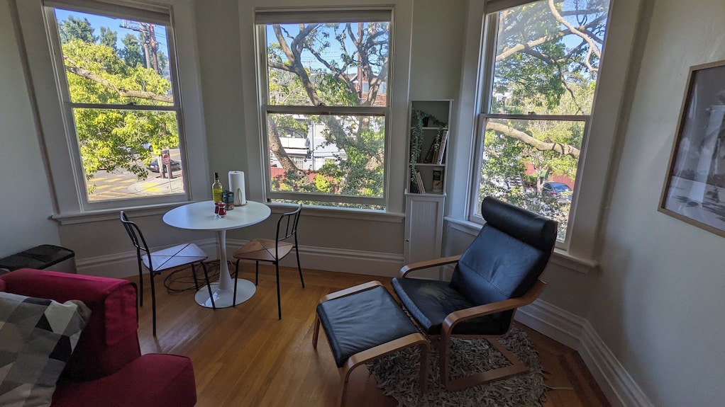 Sunny 1br In Gorgeous Berkeley Victorian - Oakland, CA