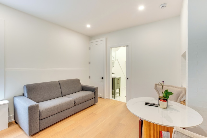 Centrally Located & Pet Friendly: Yonkers Studio! - Fort Lee, NJ