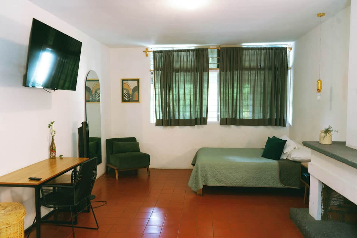 Quarto quádruplo | Individualmente decorados, ferros/tábuas de passar roupa