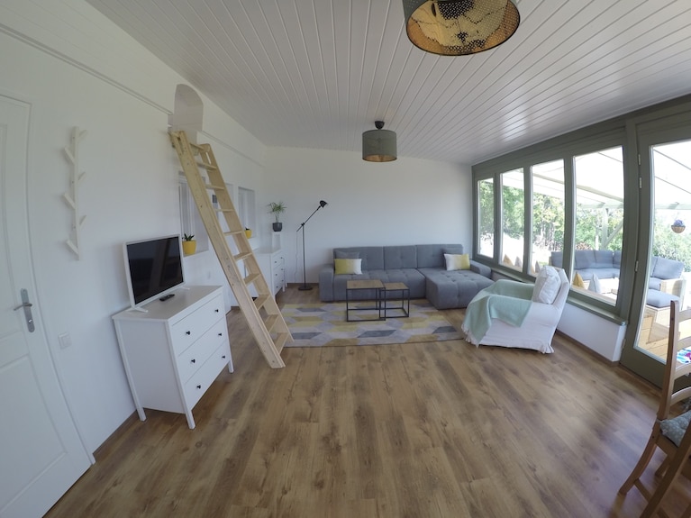 A Newly Renovated Old Wine Cellar With A View Of Lake Balaton And The City. - Balatonfüred