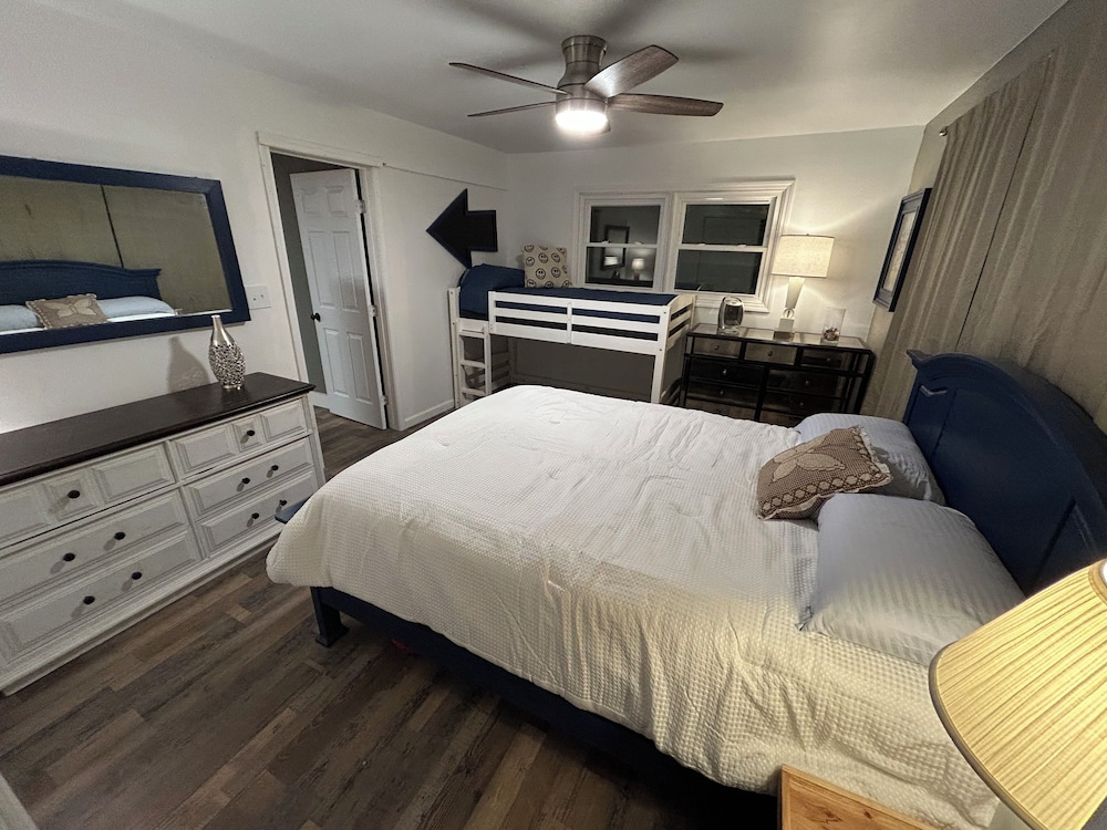 Peaceful Lakefront Getaway Close To Douglas Lake & Dollywood & Pigeon ...