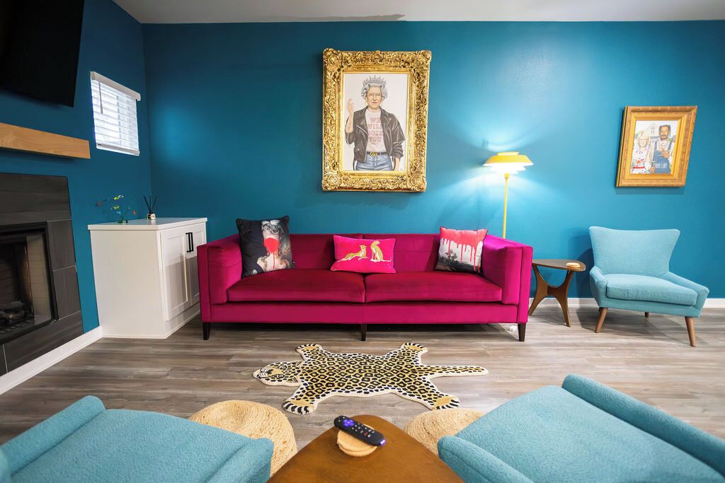 Retro Rose Retreat - Walk To The Broken Arrow Rose District - Broken Arrow, OK