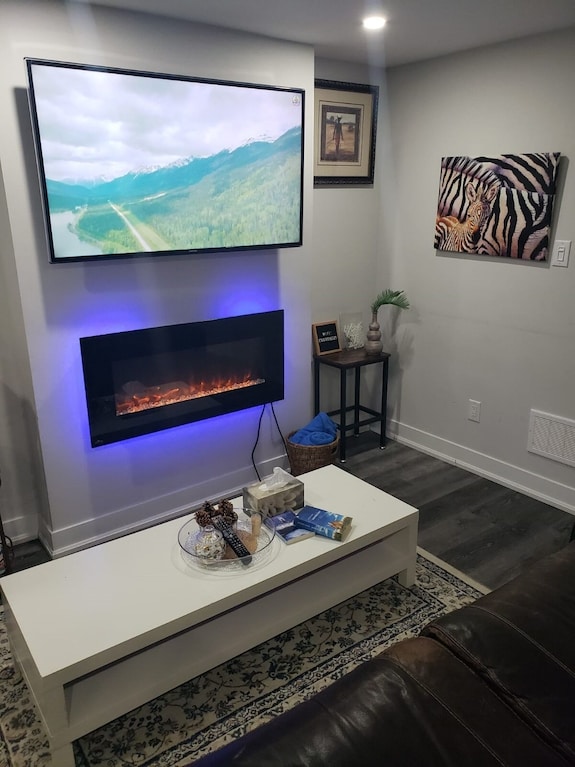 Velohome: Lovely 3-bed, 2-bath Home Close To Mattamy National Cycling Centre . - Milton