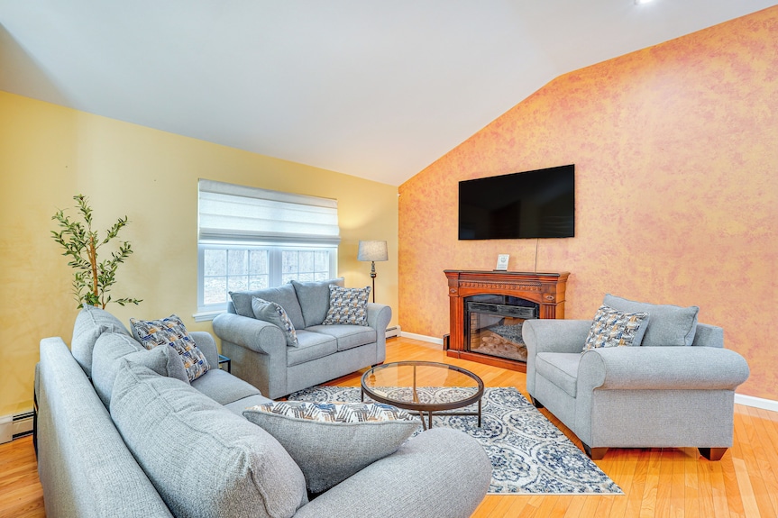 4 Mi To Hudson River: Cozy Newburgh Home! - Bannerman Castle