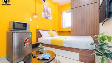 Estúdio de Luxo, Vista para a cidade | Secretária, secretária adequada para computadores portáteis