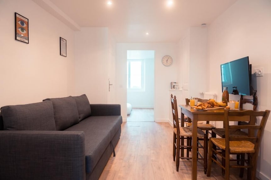 Létoile Filante - 2 Pièces De Caractère - Tours