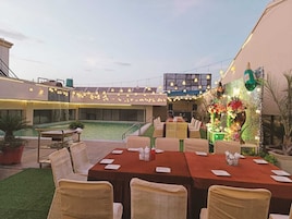 2 piscinas exteriores