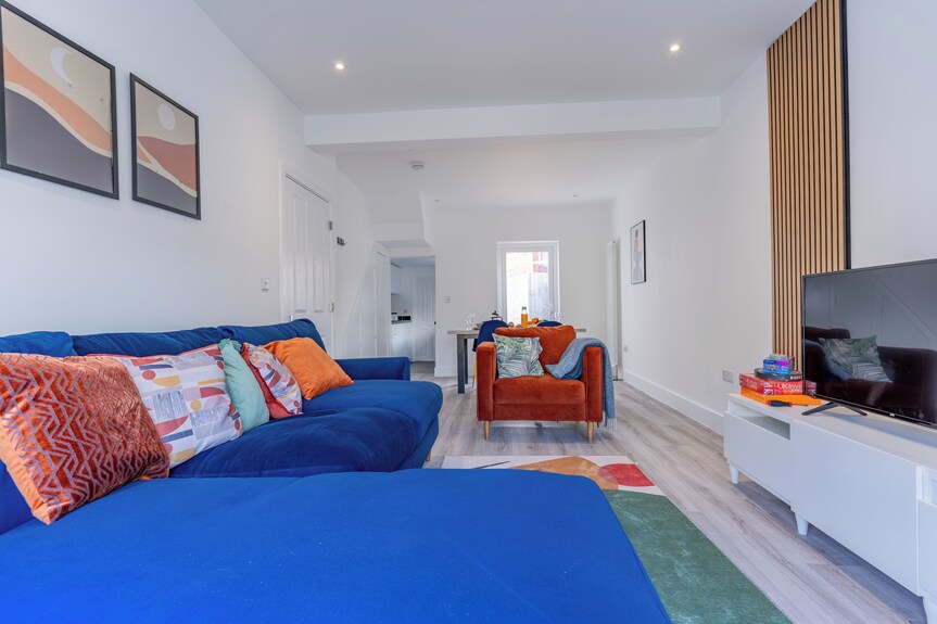 Charming 3br House In Folkestone Walkable To The Beach And Close To Eurotunnel - Folkestone