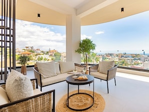 Apartamento, 3 quartos, varanda, Vista para a cidade | Varanda