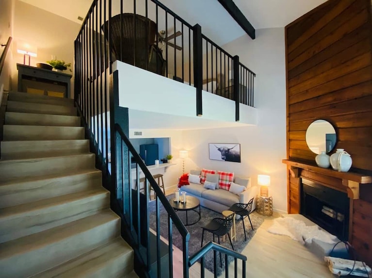 The Dapper In Btx - Adults Only - Gladys Porter Zoo, Brownsville