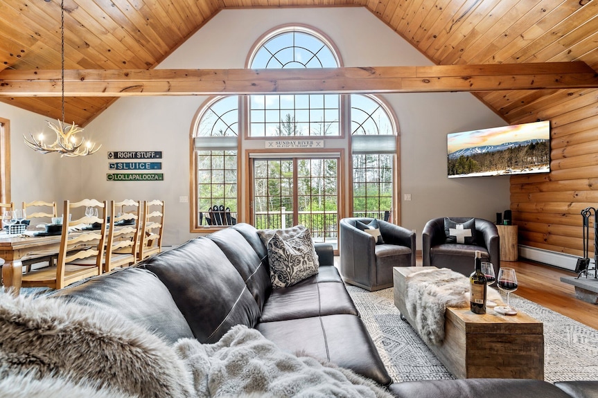 15 Guest Chalet With Sauna And Hot Tub - Bunk Room - 4 Minutes To Sunday River - Maine