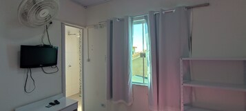 Quarto casal conforto, 1 cama de casal | Wi-Fi de cortesia