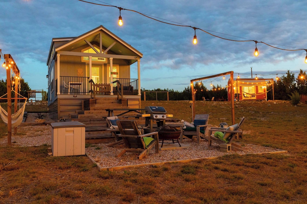 Monte Mahala Two Unique Homes! - Blanco State Park, Blanco