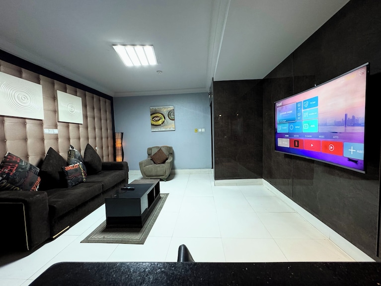 Hotel With Stylish Decor In The Heart Of Abuja. Perfect For Your Stay In Nigeria - Abuja