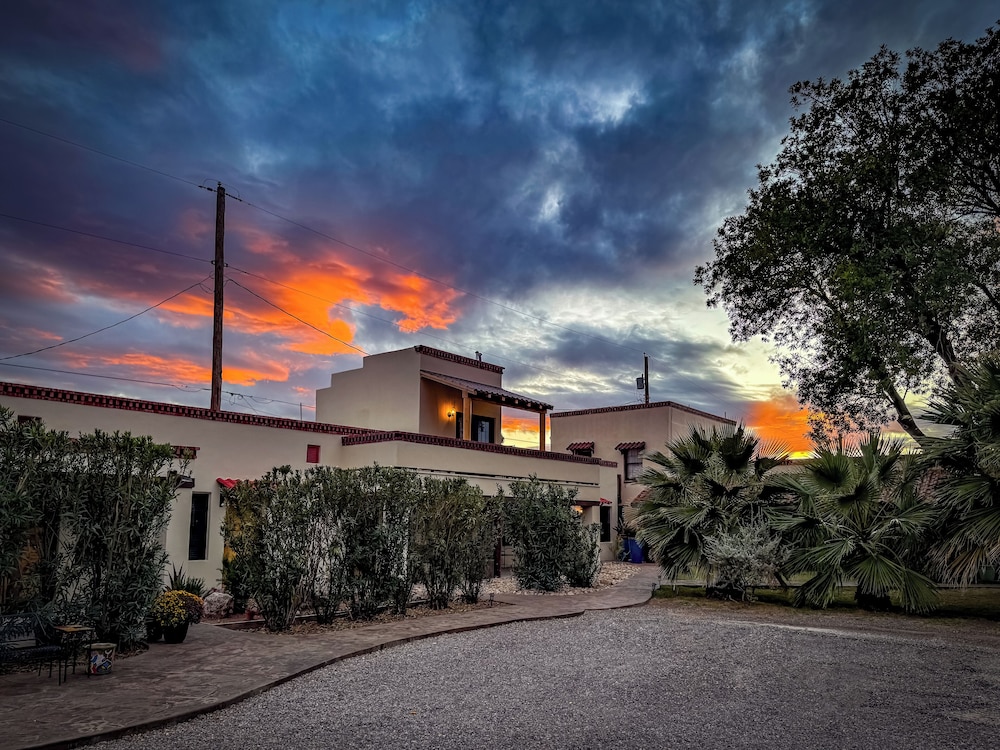 Hoosier Hot Springs & Inn - Truth or Consequences, NM