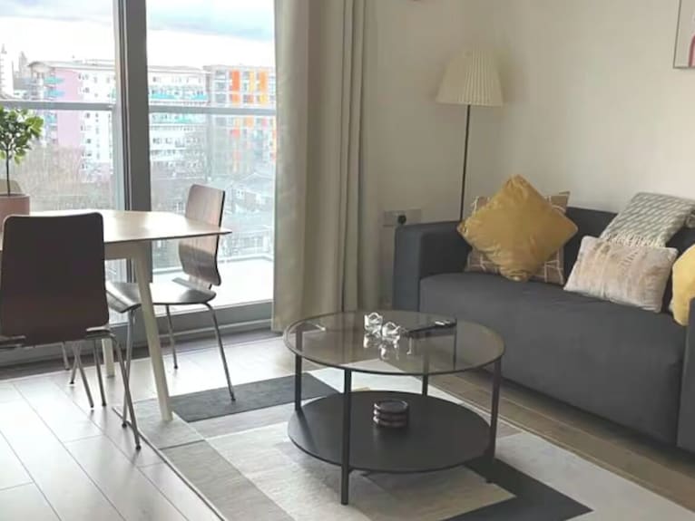 Apartmentsleeps3-balcony-near Canarywharf-gym - London