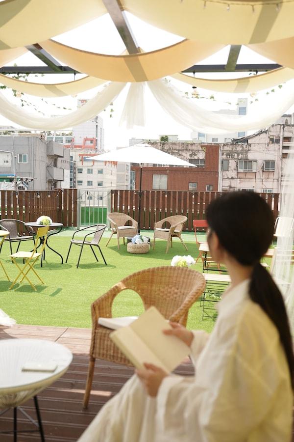 D.a.l Premium Capsule Hotel - Seoel