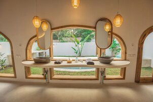 Villa Agua | Casa de banho | Um polibã, toalhas fornecidas, sabão, champô 