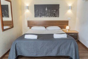 Apartamento Básico | Ferro/tábua de engomar, Wi-fi grátis 