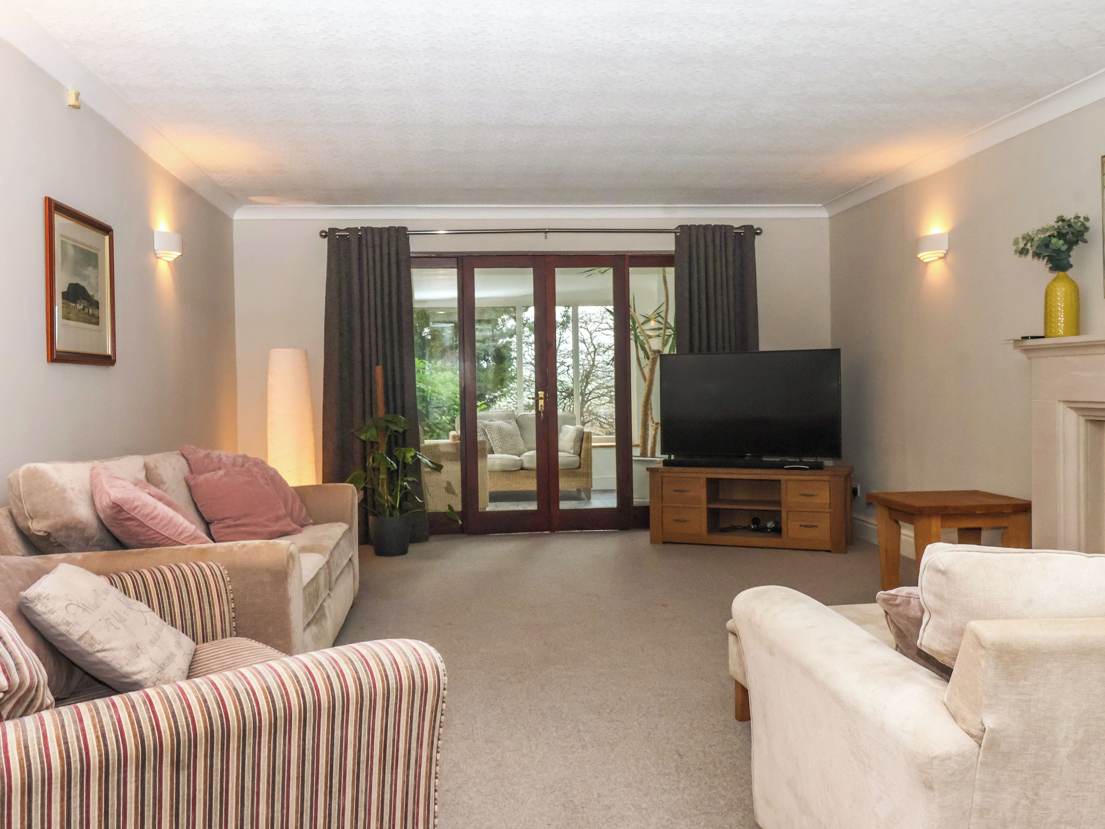 The Pines, Pet Friendly, Character Holiday Cottage In Skipton - Skipton