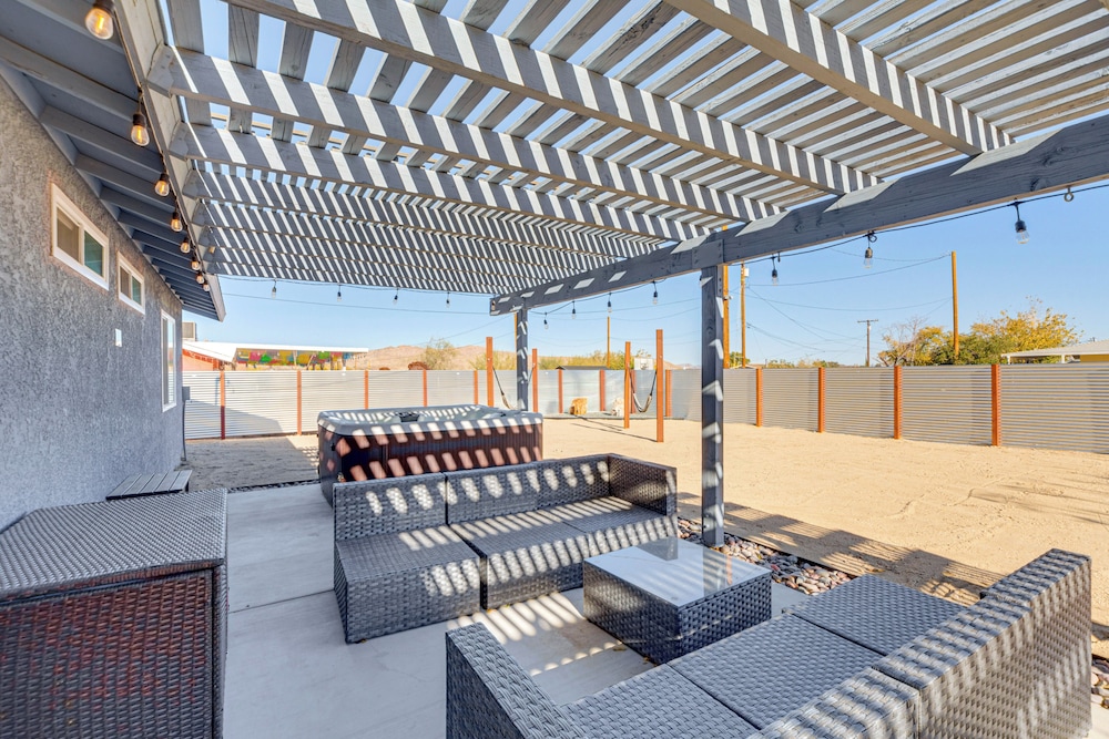 Hot Tub + Patio: Desert Getaway In Joshua Tree! - Joshua Tree National Park