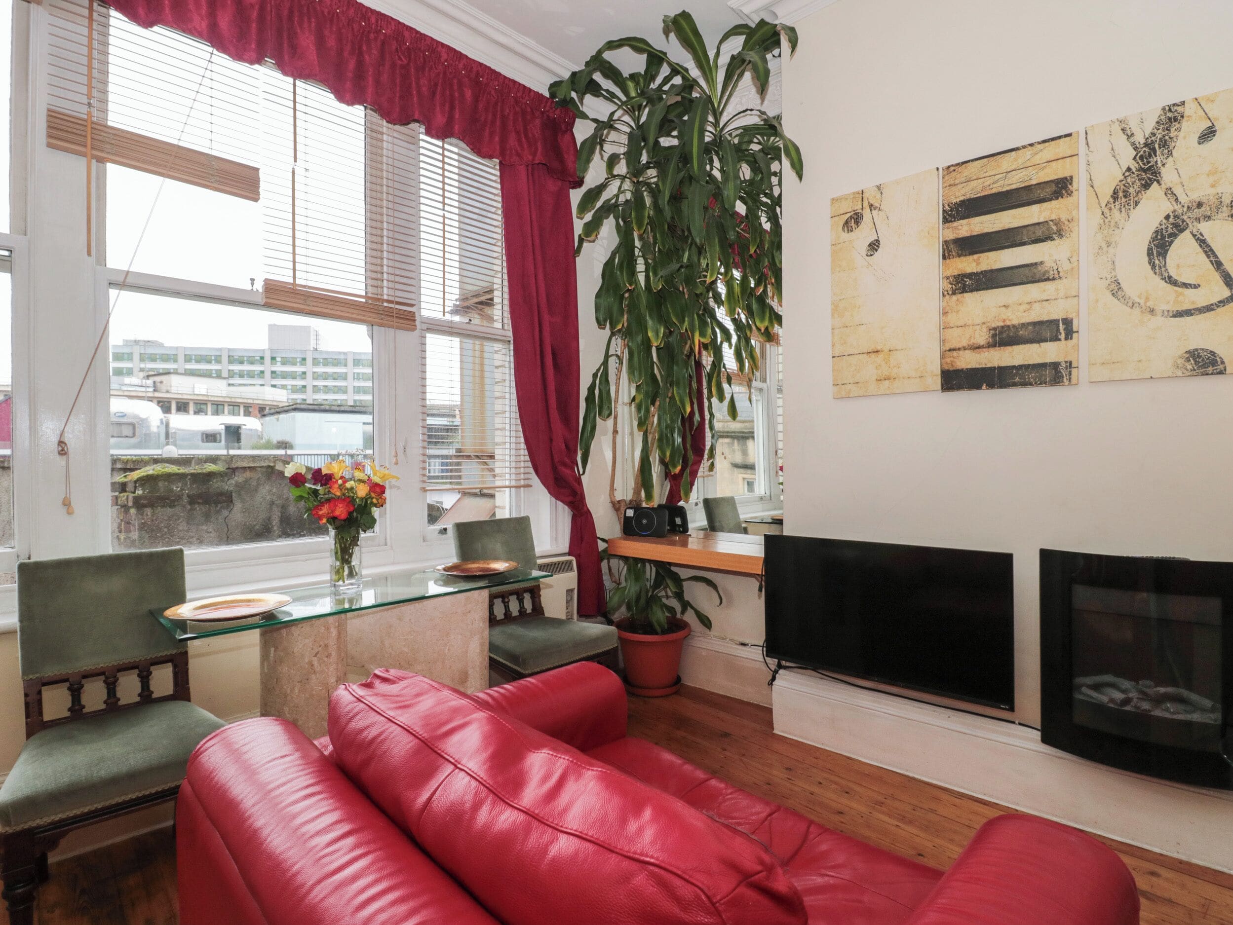 9 Old City Chambers, Pet Friendly In Bristol - Bristol