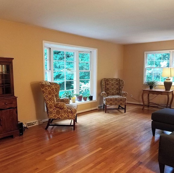 Lovely, Spacious & Sunny: Sleeps 6 - Near Duke, Unc & Downtown Durham W/ Nature! - Hillsborough, NC