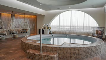 Sala(s) para tratamentos a casais, sauna, tratamentos corporais
